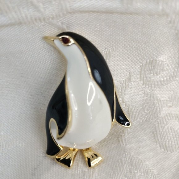 unbranded | Other | Vtg Pinging Pin Brooch Enamel Black White Red Stone ...